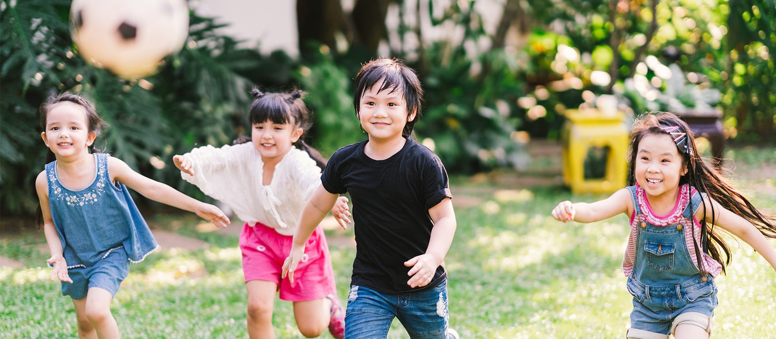 Tips Membantu si Balita Bermain Bersama Teman Sebaya