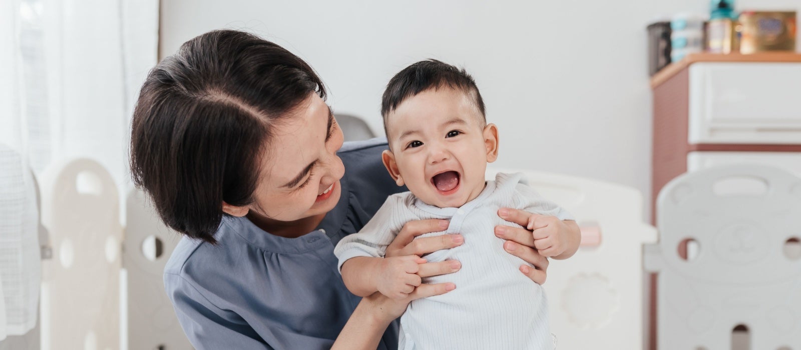 Yuk, Ketahui Milestone Bayi dan Dukung Tumbuh Kembangnya